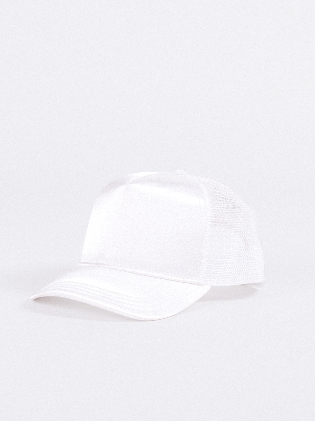 Basic Trucker Hat High Profile - La Tienda de las Gorras